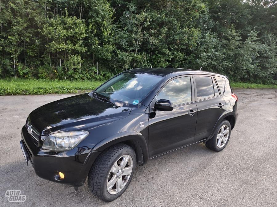Melns Toyota RAV4 2006 Utena, ar dzinēja tilpumu 2.20 L un nobraukumu 300 tūkst. km par 2000 €, foto 1 vietnē AUTOMOTO.COM.LV