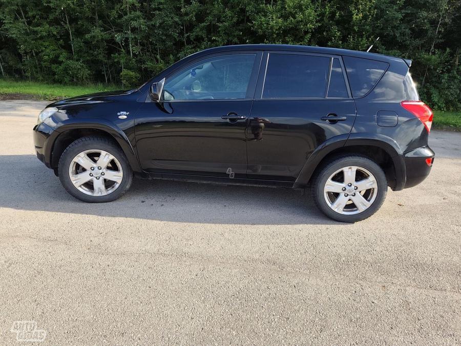 Melns Toyota RAV4 2006 Utena, ar dzinēja tilpumu 2.20 L un nobraukumu 300 tūkst. km par 2000 €, foto 9 vietnē AUTOMOTO.COM.LV