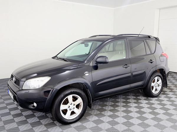 Melns Toyota RAV4 2006 Tallina, ar dzinēja tilpumu 2.20 L un nobraukumu 263 tūkst. km par 3399 €, foto 3 vietnē AUTOMOTO.COM.LV