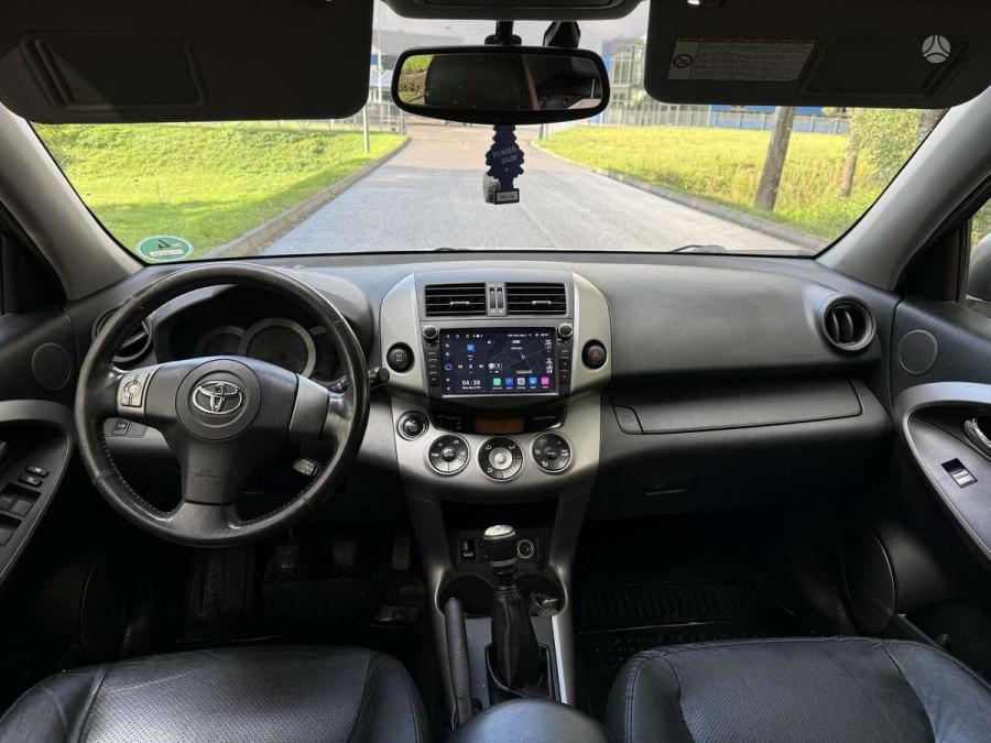Melns Toyota RAV4 2006 Ukmergė, ar dzinēja tilpumu 2.20 L un nobraukumu 303 tūkst. km par 2600 €, foto 11 vietnē AUTOMOTO.COM.LV
