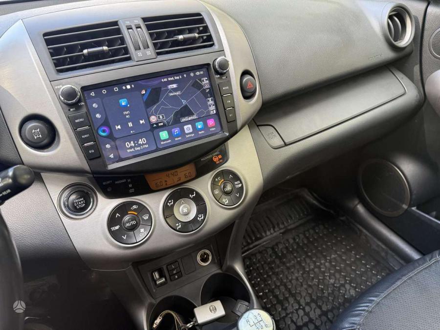 Melns Toyota RAV4 2006 Ukmergė, ar dzinēja tilpumu 2.20 L un nobraukumu 303 tūkst. km par 2600 €, foto 17 vietnē AUTOMOTO.COM.LV