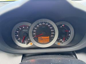 Melns Toyota RAV4 2006 Ukmergė, ar dzinēja tilpumu 2.20 L un nobraukumu 303 tūkst. km par 2600 €, foto 18 vietnē AUTOMOTO.COM.LV