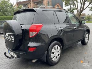 Melns Toyota RAV4 2006 Panevēža, ar dzinēja tilpumu 2.20 L un nobraukumu 276 tūkst. km par 3100 €, foto 8 vietnē AUTOMOTO.COM.LV