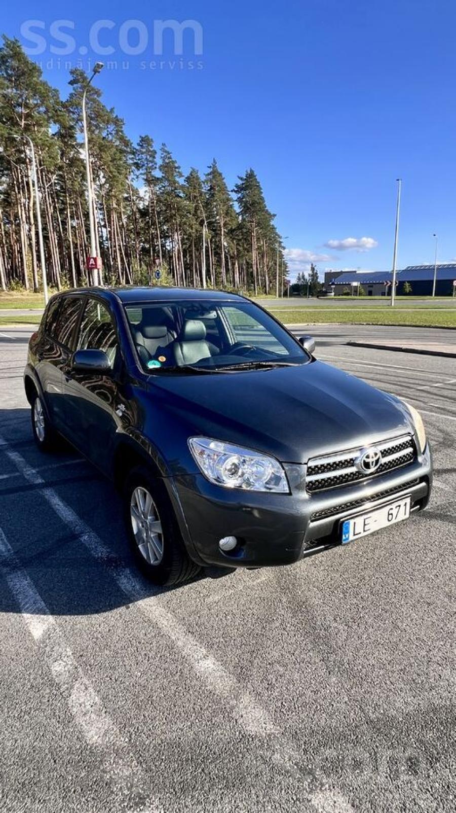 Melns Toyota RAV4 2006 Rīga, ar dzinēja tilpumu 2.20 L un nobraukumu 267 tūkst. km par 3600 €, foto 3 vietnē AUTOMOTO.COM.LV