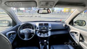 Melns Toyota RAV4 2006 Rīga, ar dzinēja tilpumu 2.20 L un nobraukumu 267 tūkst. km par 3600 €, foto 9 vietnē AUTOMOTO.COM.LV