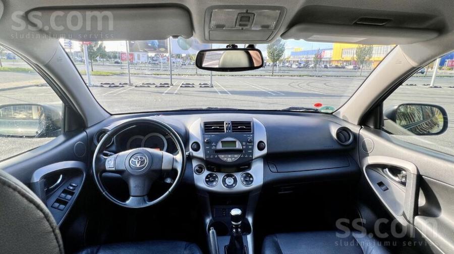 Melns Toyota RAV4 2006 Rīga, ar dzinēja tilpumu 2.20 L un nobraukumu 267 tūkst. km par 3600 €, foto 9 vietnē AUTOMOTO.COM.LV
