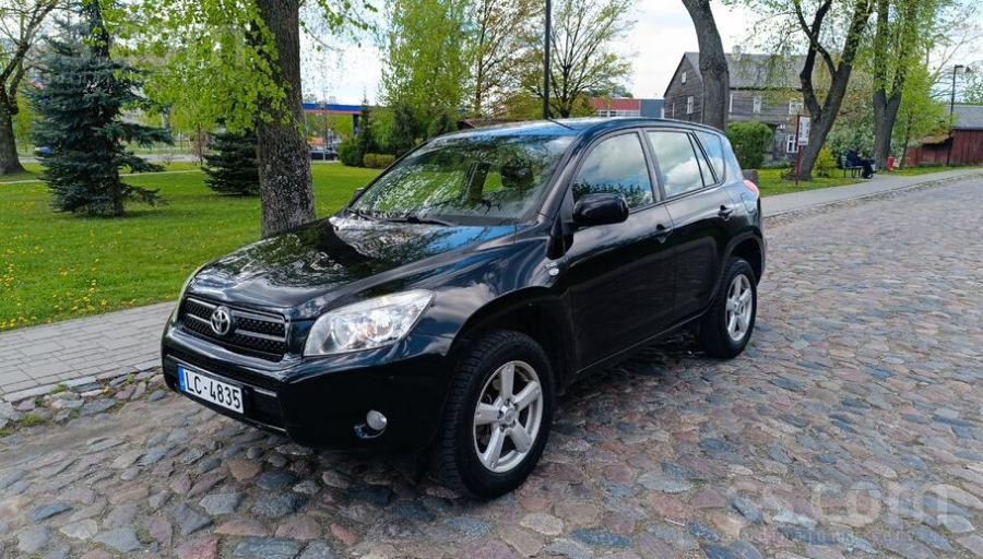 Black Toyota RAV4 2007 in Jelgava, with an engine capacity of 2.20 L and mileage of 0 thousand km for 2350 €, photo 1 on AUTOMOTO.COM.LV