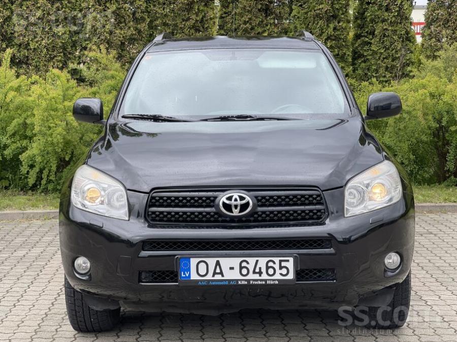 Melns Toyota RAV4 2007 Jelgava, ar dzinēja tilpumu 2.00 L un nobraukumu 0 tūkst. km par 4850 €, foto 2 vietnē AUTOMOTO.COM.LV