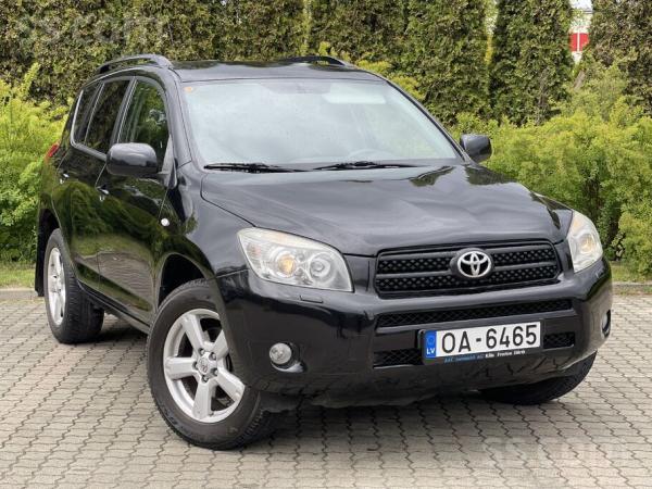 Melns Toyota RAV4 2007 Jelgava, ar dzinēja tilpumu 2.00 L un nobraukumu 0 tūkst. km par 4850 €, foto 3 vietnē AUTOMOTO.COM.LV