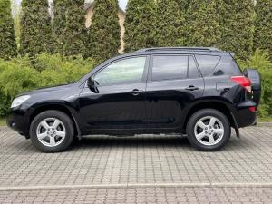Melns Toyota RAV4 2007 Jelgava, ar dzinēja tilpumu 2.00 L un nobraukumu 0 tūkst. km par 4850 €, foto 8 vietnē AUTOMOTO.COM.LV
