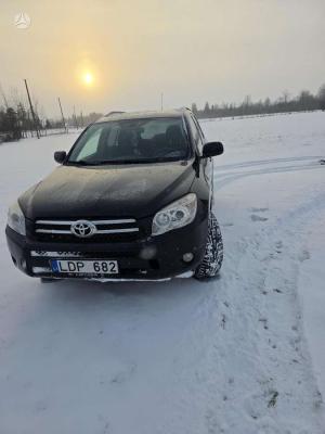Black Toyota RAV4 2007 in Kaunas, with an engine capacity of 2.23 L and mileage of 223 thousand km for 4550 €, photo  on AUTOMOTO.COM.LV