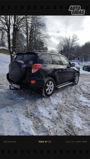Black Toyota RAV4 2007 in Vilnius, with an engine capacity of 2.20 L and mileage of 330 thousand km for 3700 €, photo 4 on AUTOMOTO.COM.LV
