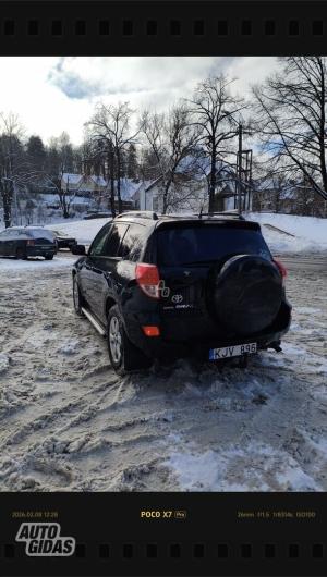 Black Toyota RAV4 2007 in Vilnius, with an engine capacity of 2.20 L and mileage of 330 thousand km for 3700 €, photo 6 on AUTOMOTO.COM.LV