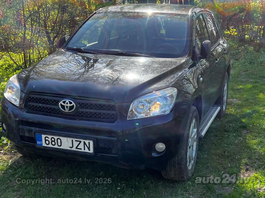 Melns Toyota RAV4 2007 Tallina, ar dzinēja tilpumu 2.20 L un nobraukumu 0 tūkst. km par 3000 €, foto 8 vietnē AUTOMOTO.COM.LV