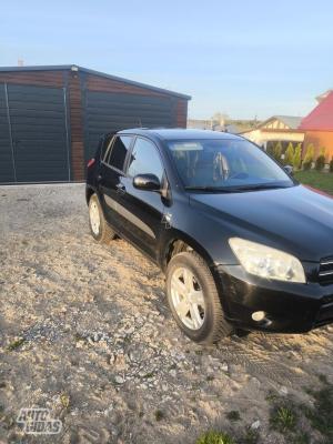 Black Toyota RAV4 2007 in Vilnius, with an engine capacity of 2.20 L and mileage of 315 thousand km for 3999 €, photo 16 on AUTOMOTO.COM.LV