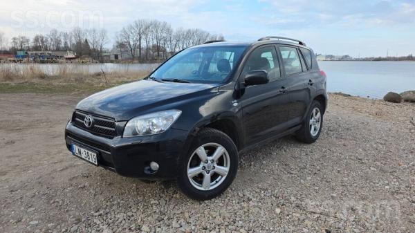 Black Toyota RAV4 2007 in Riga, with an engine capacity of 2.20 L and mileage of 344 thousand km for 2200 €, photo 1 on AUTOMOTO.COM.LV