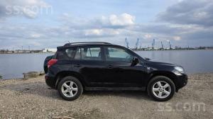 Melns Toyota RAV4 2007 Rīga, ar dzinēja tilpumu 2.20 L un nobraukumu 344 tūkst. km par 2200 €, foto 7 vietnē AUTOMOTO.COM.LV