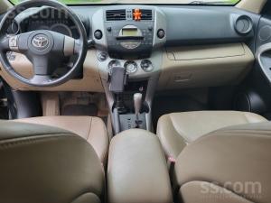 Melns Toyota RAV4 2007 Rīga, ar dzinēja tilpumu 2.00 L un nobraukumu 227 tūkst. km par 5900 €, foto 5 vietnē AUTOMOTO.COM.LV