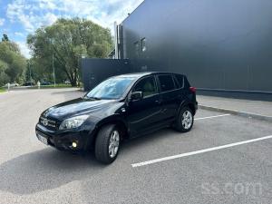 Black Toyota RAV4 2007 in Riga, with an engine capacity of 2.20 L and mileage of 315 thousand km for 3900 €, photo  on AUTOMOTO.COM.LV