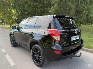 Black Toyota RAV4 2007 in Taurage, with an engine capacity of 2.23 L and mileage of 220 thousand km for 4700 €, photo 6 on AUTOMOTO.COM.LV