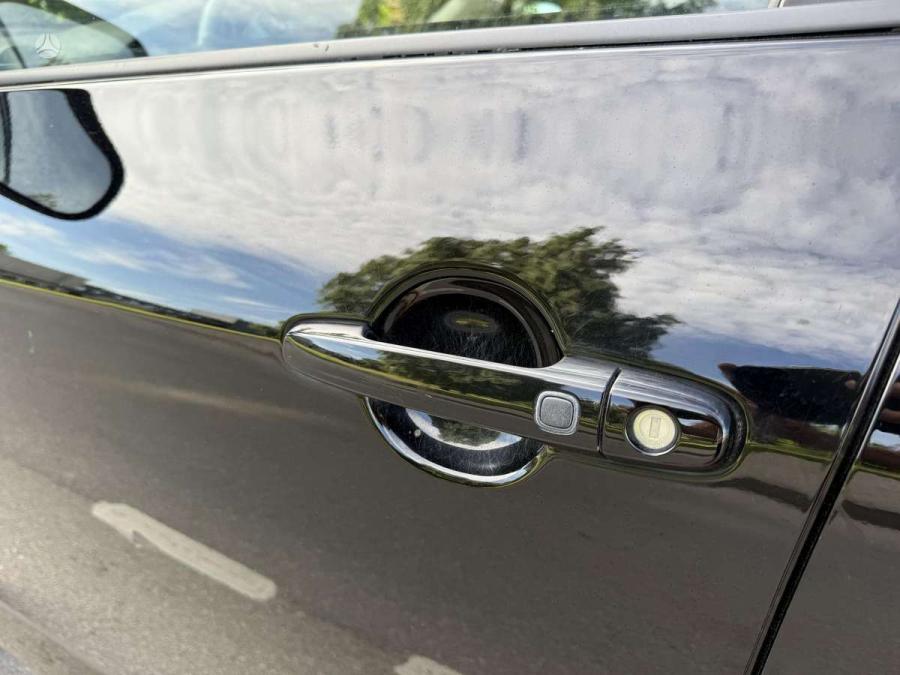 Black Toyota RAV4 2007 in Taurage, with an engine capacity of 2.23 L and mileage of 220 thousand km for 4700 €, photo 12 on AUTOMOTO.COM.LV