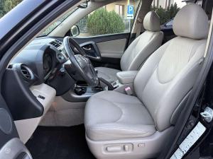 Black Toyota RAV4 2007 in Taurage, with an engine capacity of 2.23 L and mileage of 220 thousand km for 4700 €, photo 17 on AUTOMOTO.COM.LV