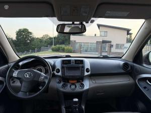 Black Toyota RAV4 2007 in Taurage, with an engine capacity of 2.23 L and mileage of 220 thousand km for 4700 €, photo 19 on AUTOMOTO.COM.LV