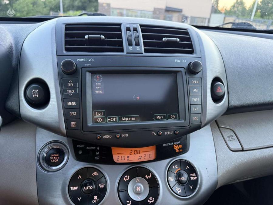 Black Toyota RAV4 2007 in Taurage, with an engine capacity of 2.23 L and mileage of 220 thousand km for 4700 €, photo 23 on AUTOMOTO.COM.LV