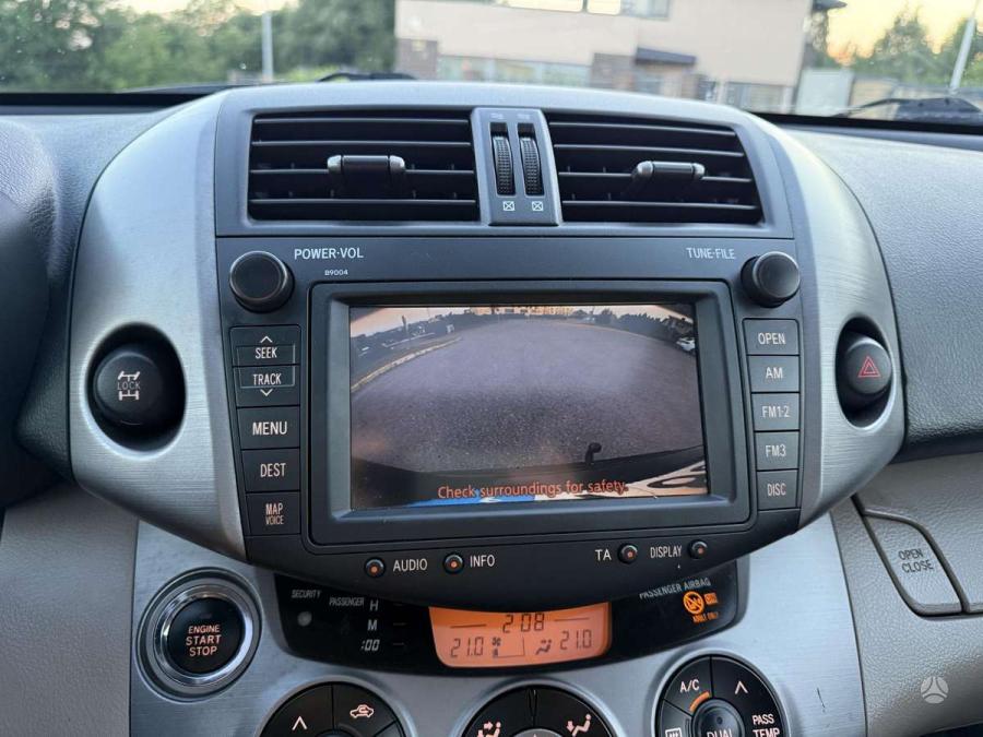 Black Toyota RAV4 2007 in Taurage, with an engine capacity of 2.23 L and mileage of 220 thousand km for 4700 €, photo 24 on AUTOMOTO.COM.LV
