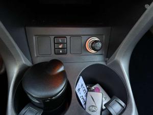 Black Toyota RAV4 2007 in Taurage, with an engine capacity of 2.23 L and mileage of 220 thousand km for 4700 €, photo 25 on AUTOMOTO.COM.LV