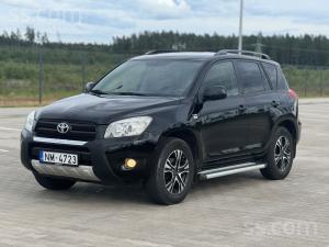 Melns Toyota RAV4 2007 Valmiera, ar dzinēja tilpumu 2.20 L un nobraukumu 220 tūkst. km par 4850 €, foto  vietnē AUTOMOTO.COM.LV