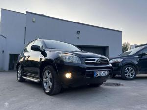 Black Toyota RAV4 2007 in Vilnius, with an engine capacity of 2.23 L and mileage of 320 thousand km for 3400 €, photo  on AUTOMOTO.COM.LV