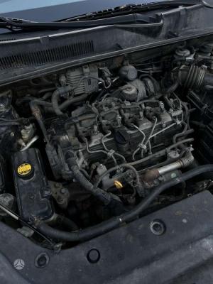 Melns Toyota RAV4 2007 Viļņa, ar dzinēja tilpumu 2.23 L un nobraukumu 320 tūkst. km par 3400 €, foto 19 vietnē AUTOMOTO.COM.LV