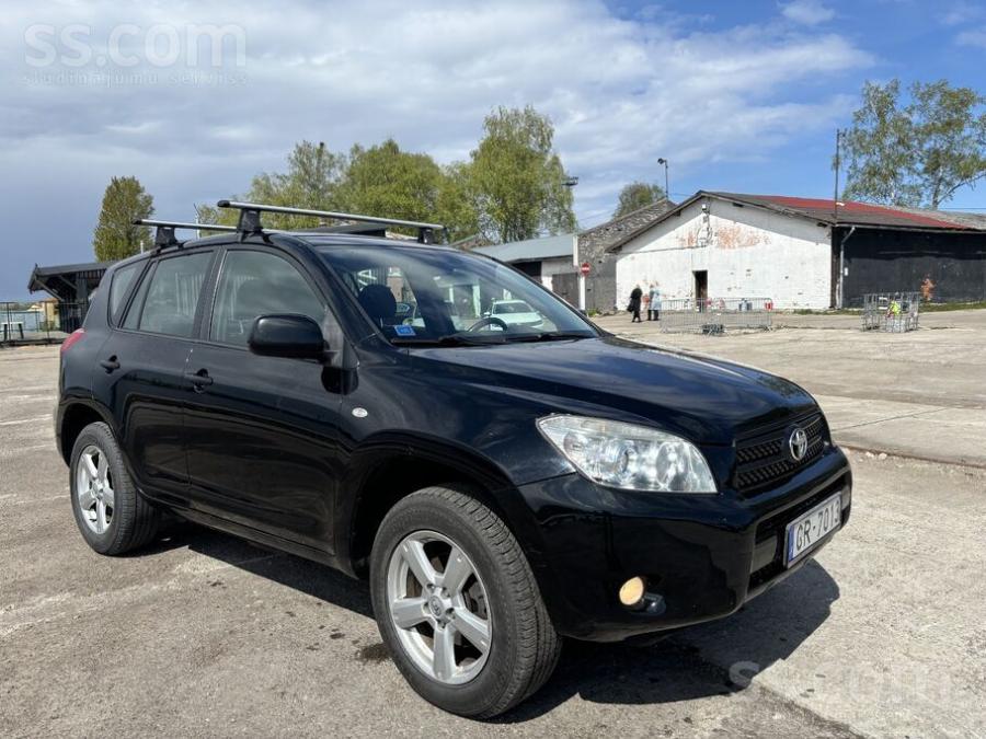 Melns Toyota RAV4 2007 Rīga, ar dzinēja tilpumu 2.00 L un nobraukumu 190 tūkst. km par 5050 €, foto 7 vietnē AUTOMOTO.COM.LV