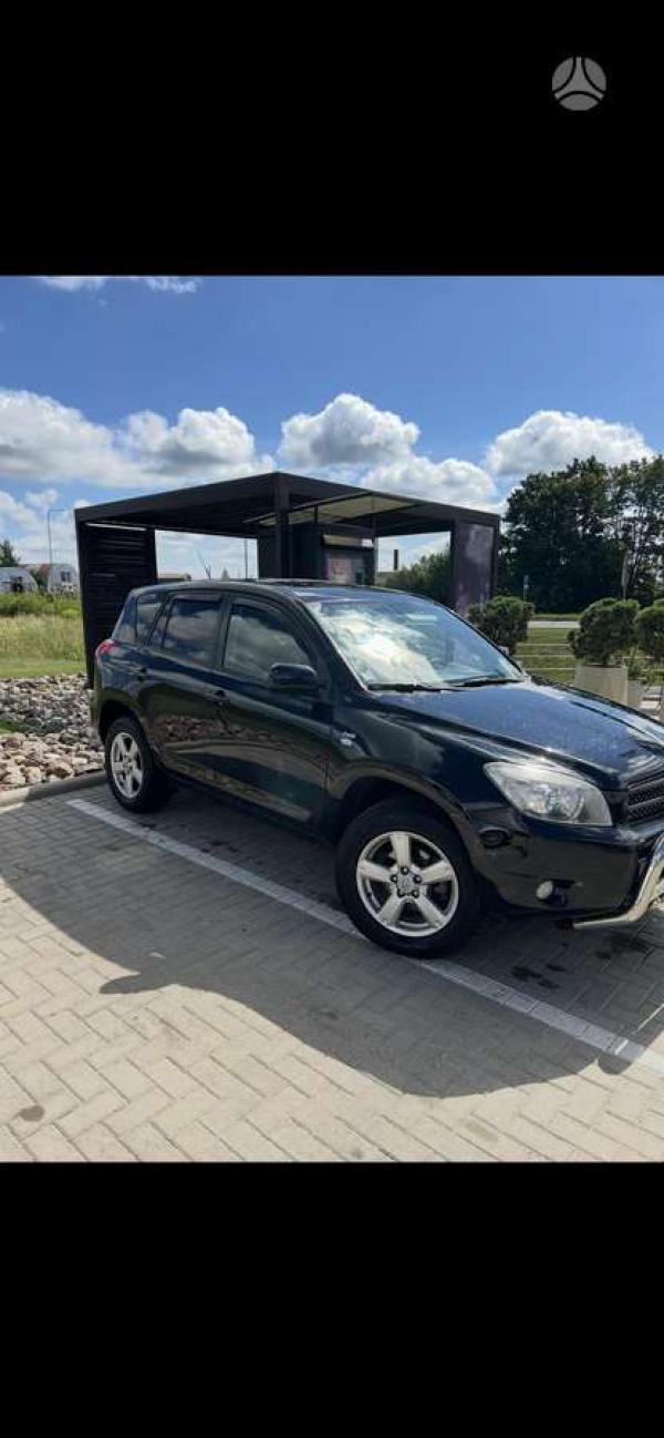 Melns Toyota RAV4 2007 Tauragė, ar dzinēja tilpumu 2.20 L un nobraukumu 270 tūkst. km par 4400 €, foto 2 vietnē AUTOMOTO.COM.LV