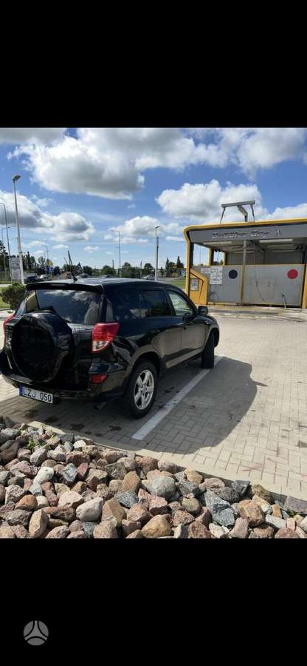 Melns Toyota RAV4 2007 Tauragė, ar dzinēja tilpumu 2.20 L un nobraukumu 270 tūkst. km par 4400 €, foto 3 vietnē AUTOMOTO.COM.LV