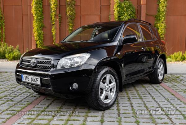 Melns Toyota RAV4 2007 Tallina, ar dzinēja tilpumu 2.00 L un nobraukumu 187 tūkst. km par 6900 €, foto 3 vietnē AUTOMOTO.COM.LV