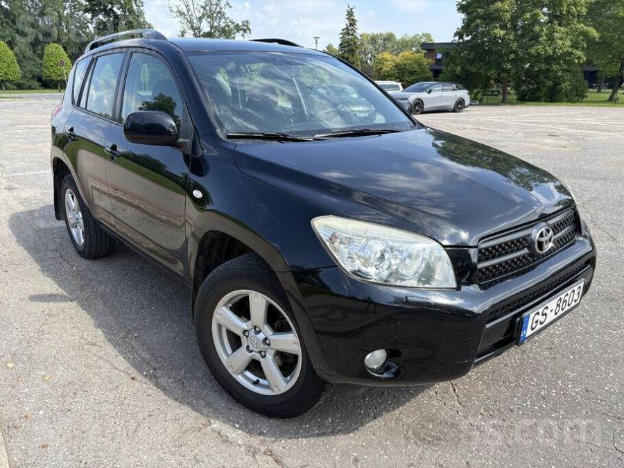 Melns Toyota RAV4 2007 Rīga, ar dzinēja tilpumu 2.00 L un nobraukumu 172 tūkst. km par 3900 €, foto 5 vietnē AUTOMOTO.COM.LV