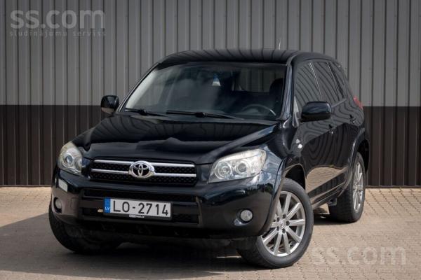 Black Toyota RAV4 2007 in Talsi, with an engine capacity of 2.20 L and mileage of 230 thousand km for 3490 €, photo 3 on AUTOMOTO.COM.LV