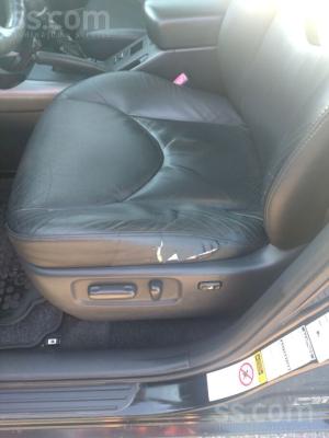 Black Toyota RAV4 2007 in Riga, with an engine capacity of 2.20 L and mileage of 263 thousand km for 3050 €, photo 12 on AUTOMOTO.COM.LV