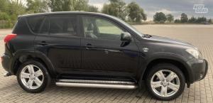 Melns Toyota RAV4 2007 Marijampole, ar dzinēja tilpumu 2.20 L un nobraukumu 178 tūkst. km par 3950 €, foto 4 vietnē AUTOMOTO.COM.LV