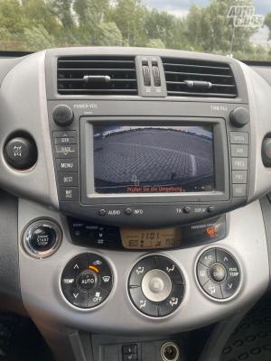 Melns Toyota RAV4 2007 Marijampole, ar dzinēja tilpumu 2.20 L un nobraukumu 178 tūkst. km par 3950 €, foto 11 vietnē AUTOMOTO.COM.LV