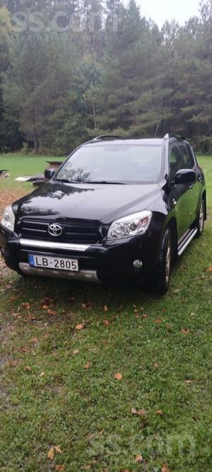 Black Toyota RAV4 2007 in Limbazi, with an engine capacity of 2.20 L and mileage of 261 thousand km for 2500 €, photo  on AUTOMOTO.COM.LV