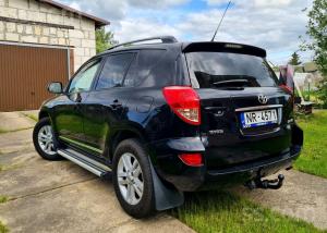 Melns Toyota RAV4 2008 Rīga, ar dzinēja tilpumu 2.20 L un nobraukumu 293 tūkst. km par 4500 €, foto 3 vietnē AUTOMOTO.COM.LV
