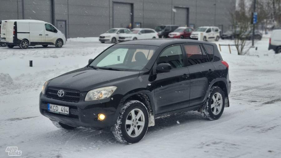 Black Toyota RAV4 2008 in Vilnius, with an engine capacity of 2.00 L and mileage of 237 thousand km for 5000 €, photo 1 on AUTOMOTO.COM.LV