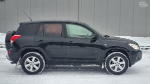 Black Toyota RAV4 2008 in Vilnius, with an engine capacity of 2.00 L and mileage of 237 thousand km for 5000 €, photo 5 on AUTOMOTO.COM.LV