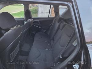Black Toyota RAV4 2008 in Tallinn, with an engine capacity of 2.20 L and mileage of 310 thousand km for 3900 €, photo 9 on AUTOMOTO.COM.LV