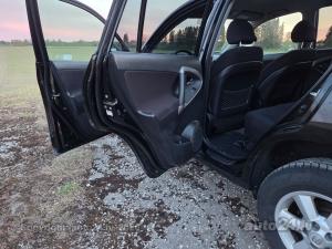 Black Toyota RAV4 2008 in Tallinn, with an engine capacity of 2.20 L and mileage of 310 thousand km for 3900 €, photo 10 on AUTOMOTO.COM.LV