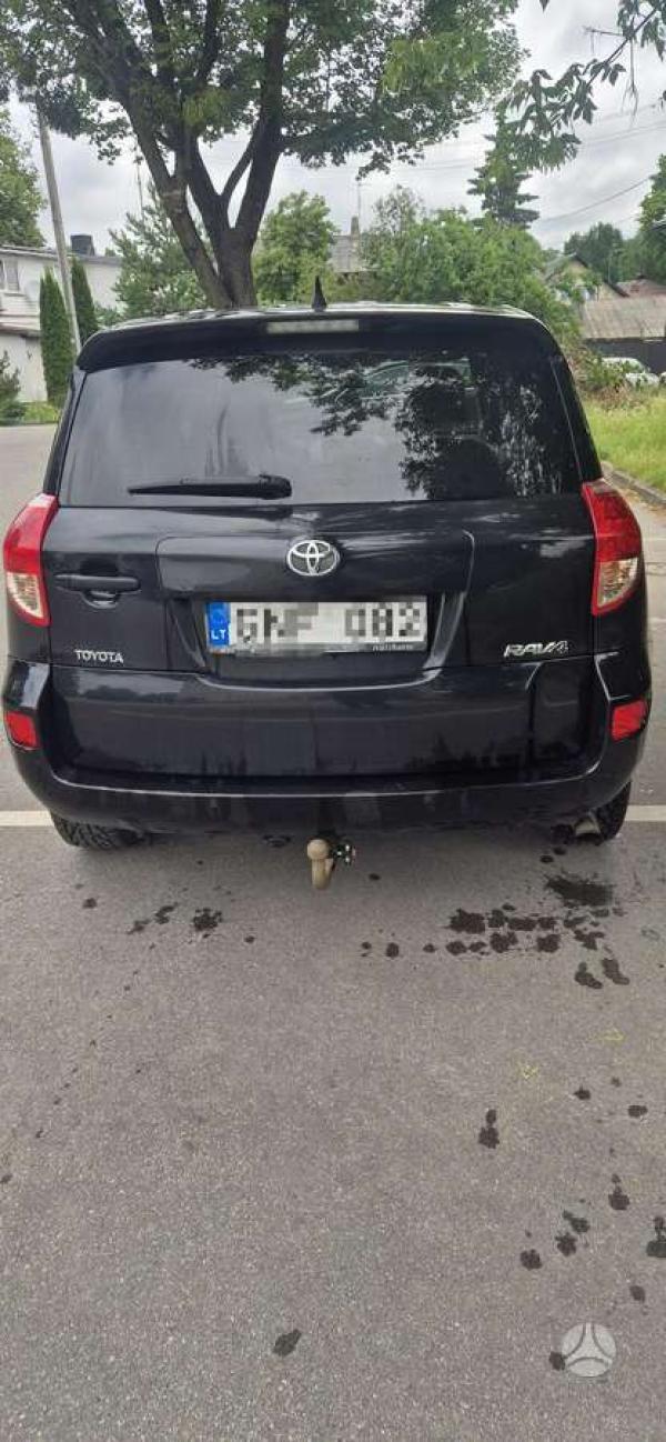 Melns Toyota RAV4 2008 Kauņa, ar dzinēja tilpumu 2.23 L un nobraukumu 287 tūkst. km par 4400 €, foto 1 vietnē AUTOMOTO.COM.LV