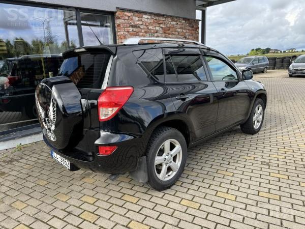 Melns Toyota RAV4 2008 Talsi, ar dzinēja tilpumu 2.20 L un nobraukumu 0 tūkst. km par 3970 €, foto 3 vietnē AUTOMOTO.COM.LV